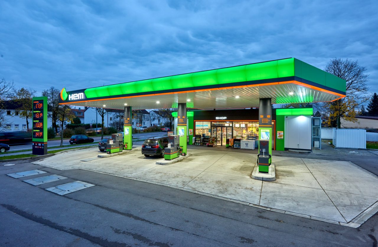 Eröffnung einer HEM Tankstelle | HERECON - Strategischer Partner für ...